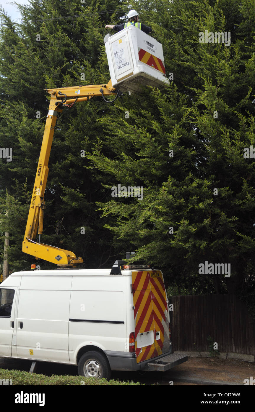 Bt british telecom van engineers hi-res stock photography and images ...