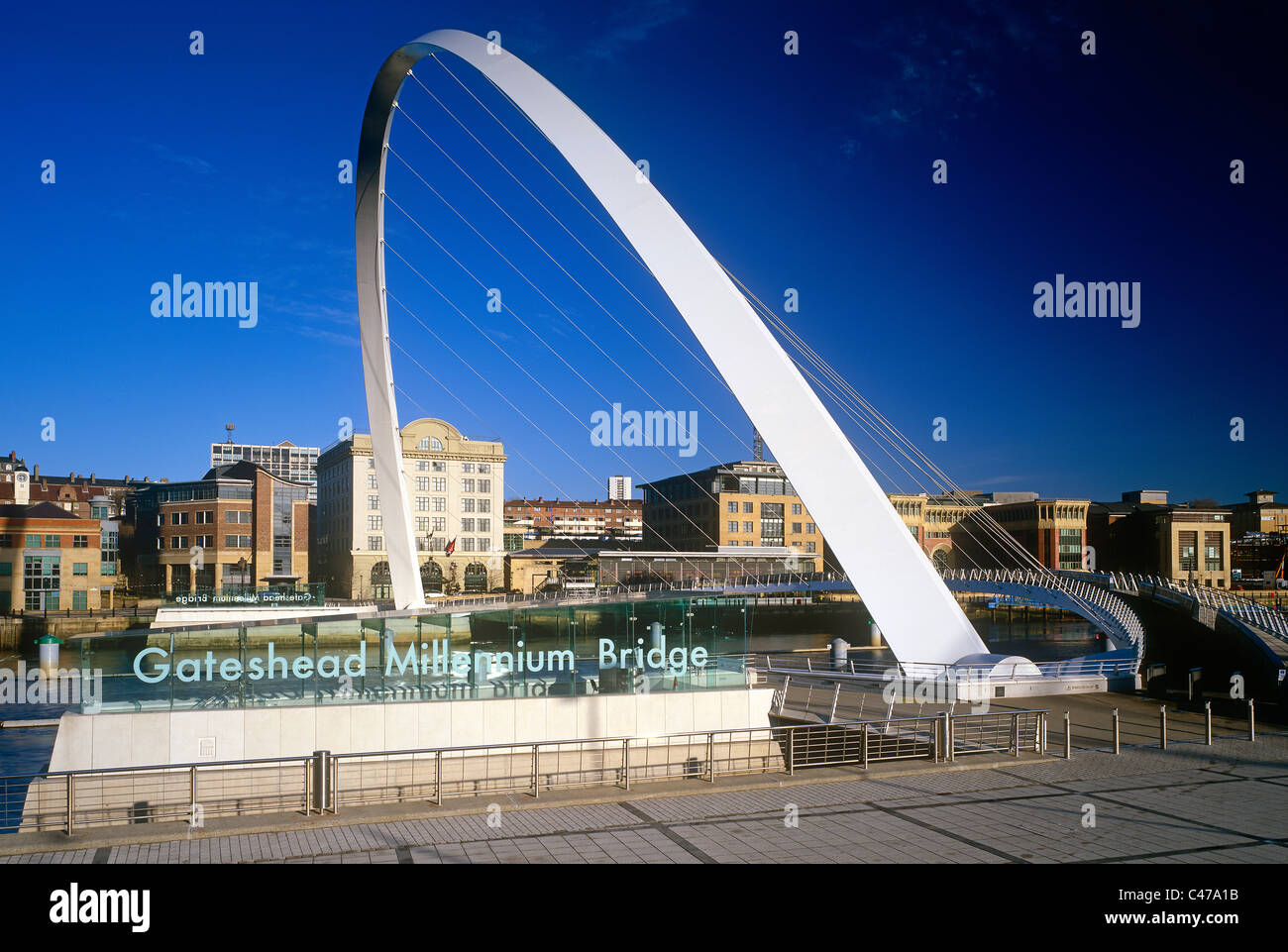 Gateshead Millennium Bridge, Gateshead, Tyne and Wear Stock Photo - Alamy