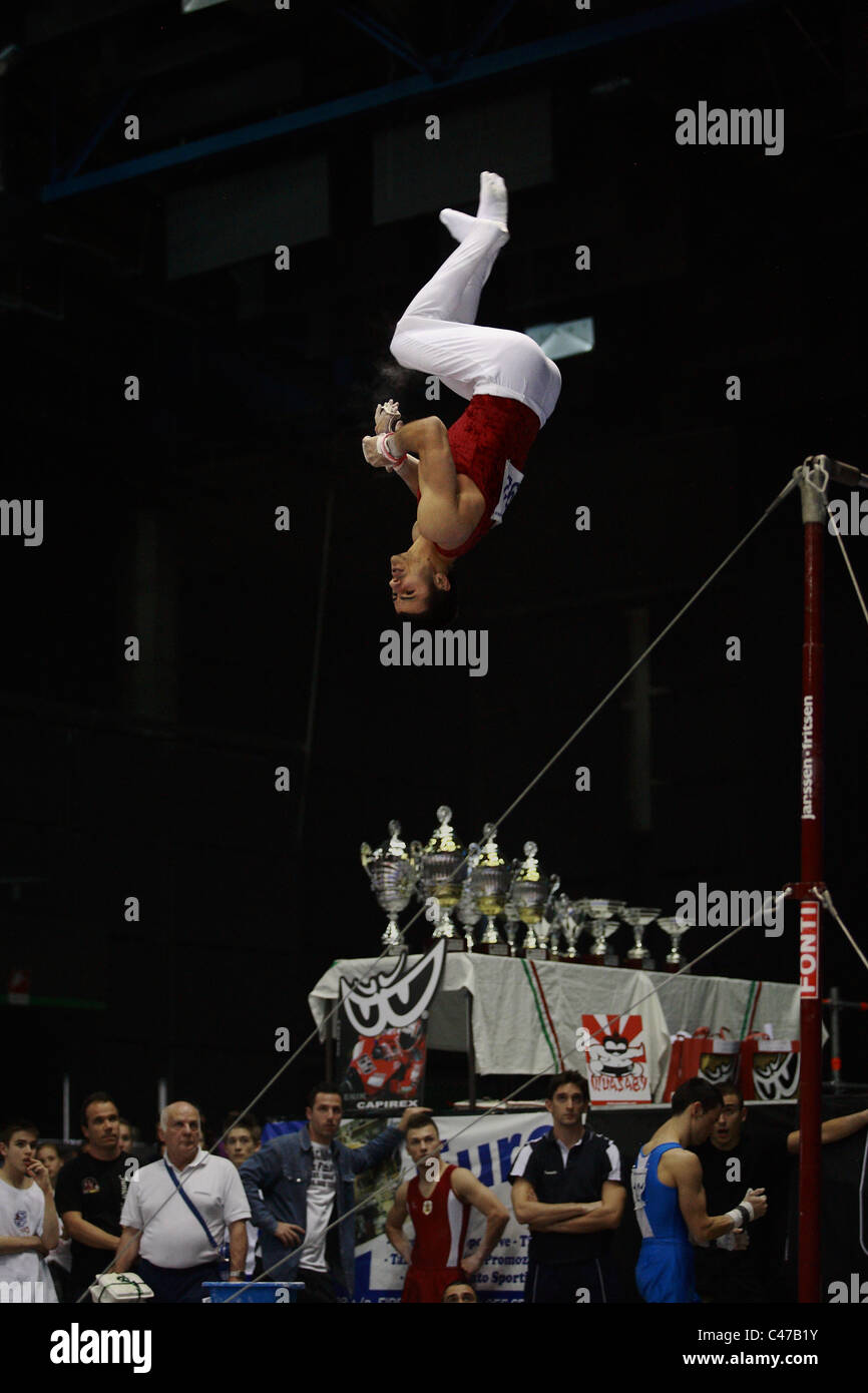 Somersault gymnastics hi-res stock photography and images - Alamy