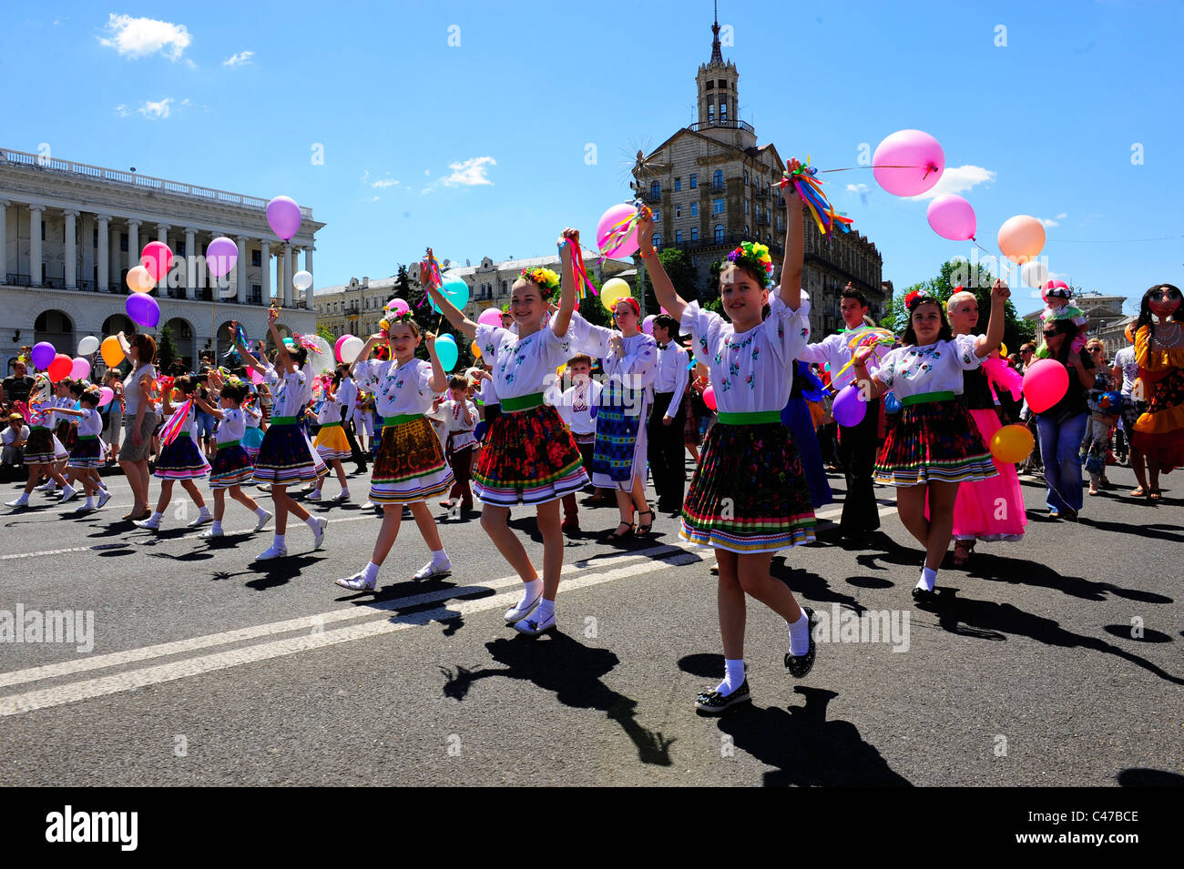 Children celebrate Ukrainian 'Children's Day' at Independence Square ...