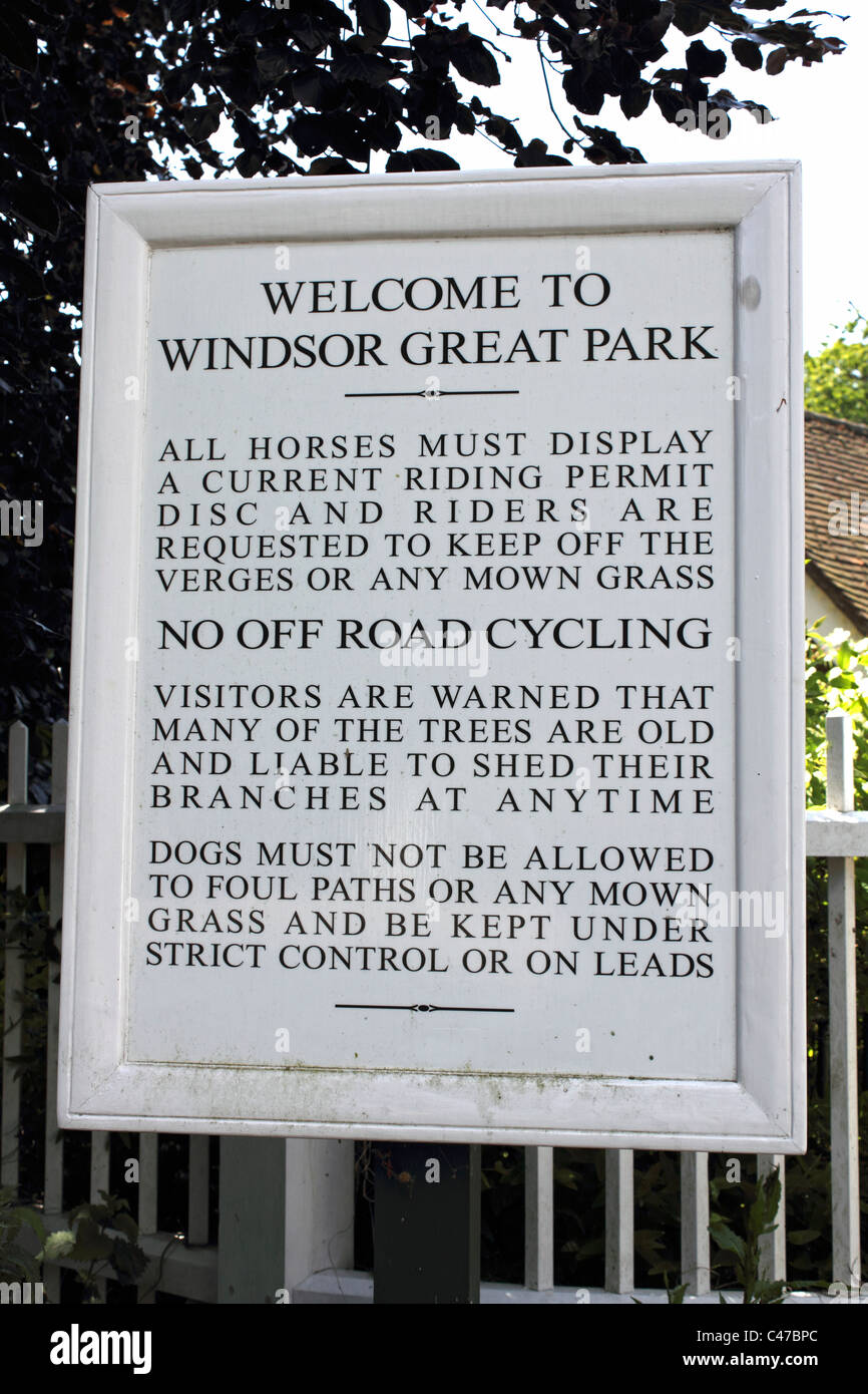 Welcome to windsor sign hi-res stock photography and images - Alamy
