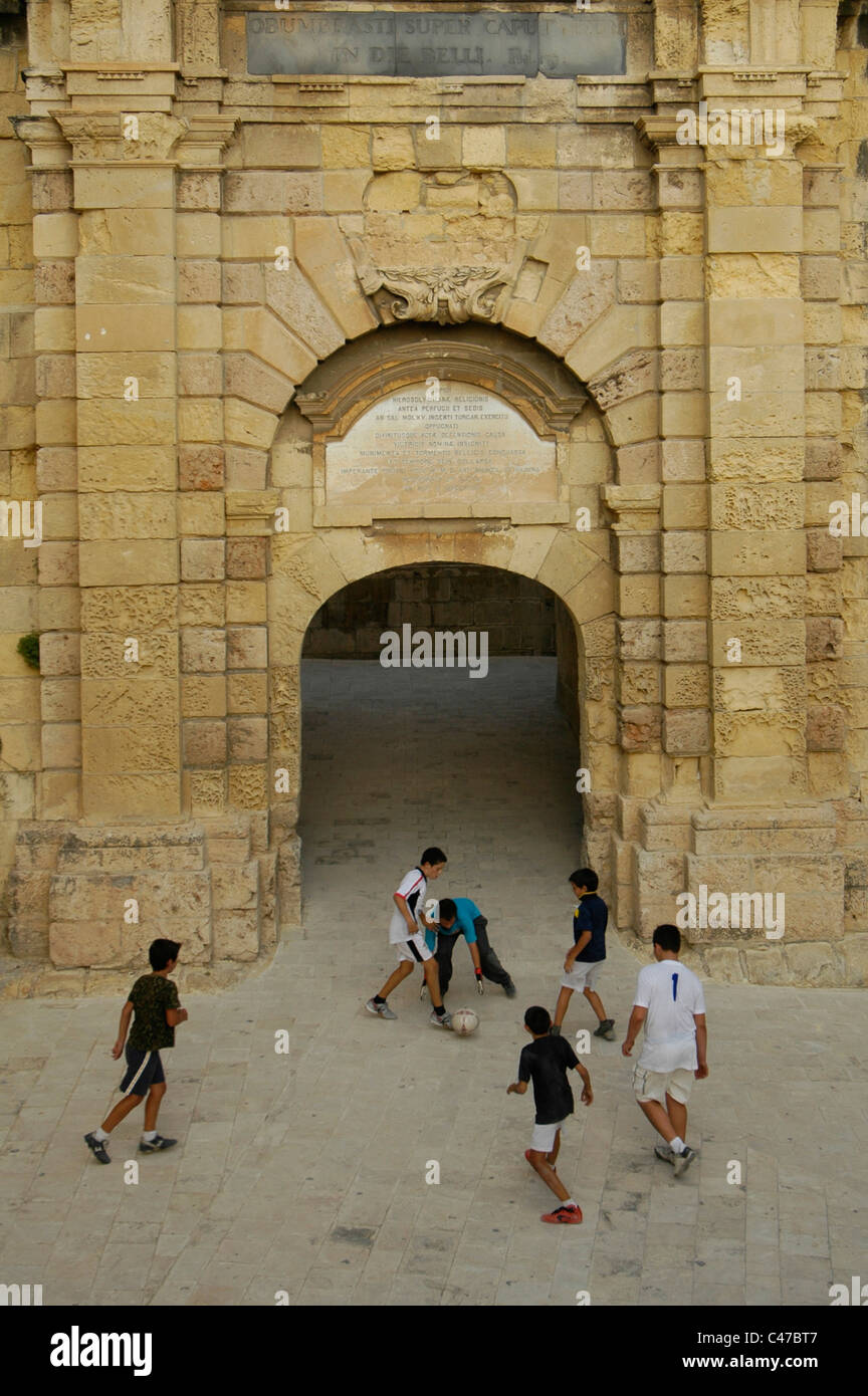 Birgu gate hi-res stock photography and images - Alamy