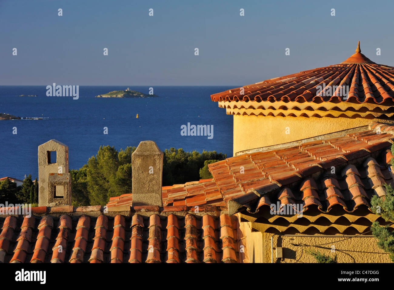 Roman roof tiles hi-res stock photography and images - Alamy