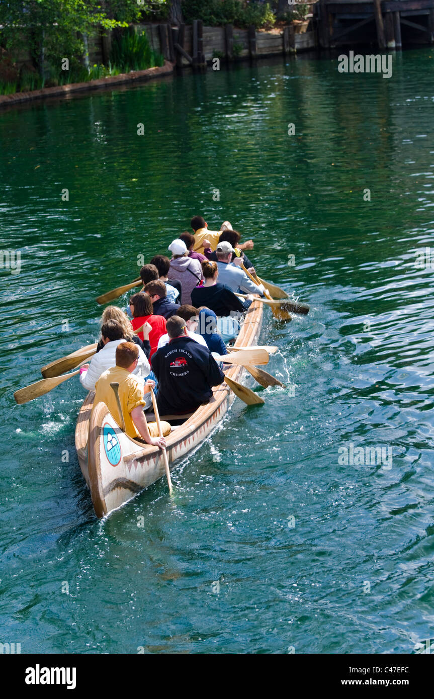 Kenu hi-res stock photography and images - Alamy