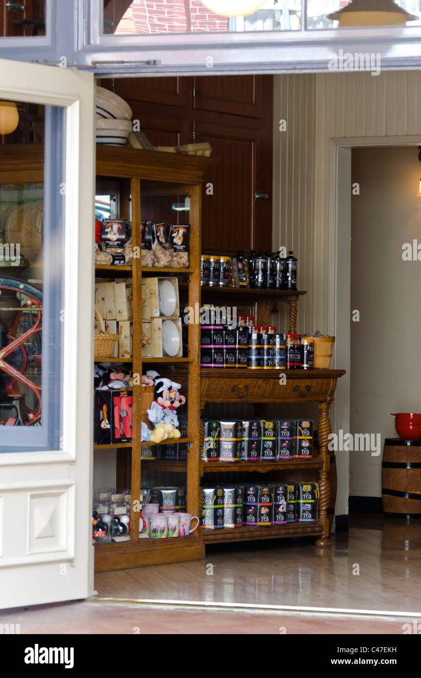 Store front entrance hi-res stock photography and images - Alamy