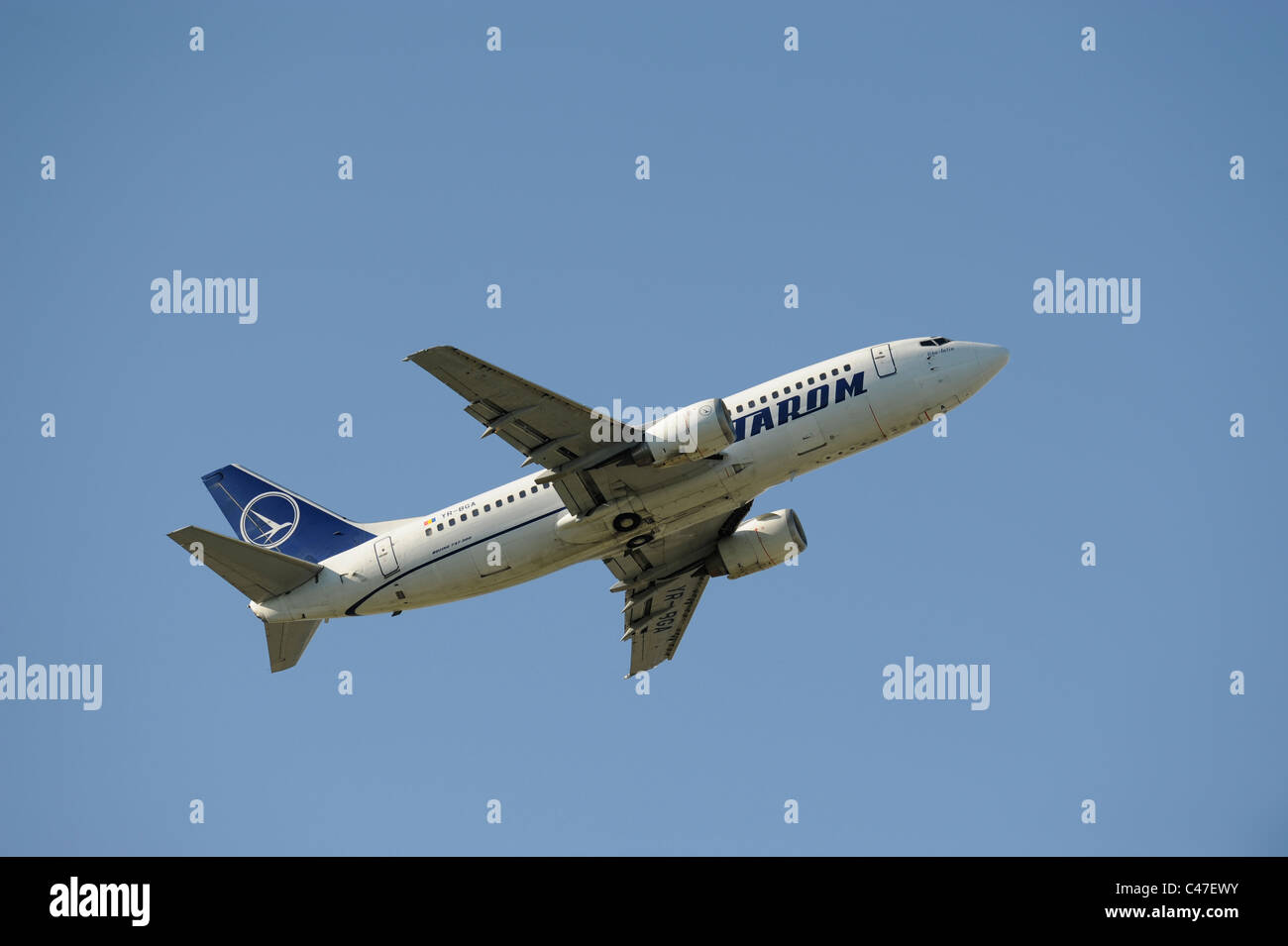 airplane Boeing 737-300 of bulgarian airline Tarom at take-off from ...