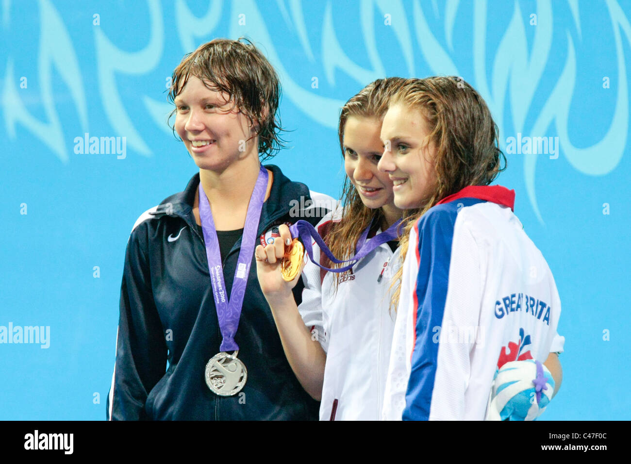 400m Freestyle Medalists, Eleanor Faulkner of Great Britain(right ...