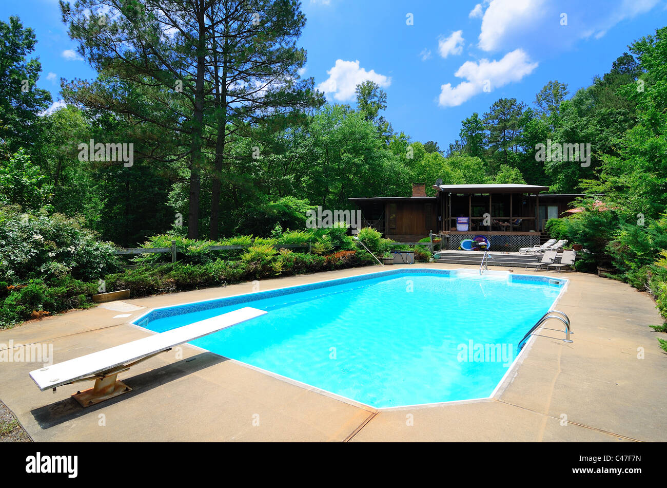 Public Swimming Pools With Diving Boards