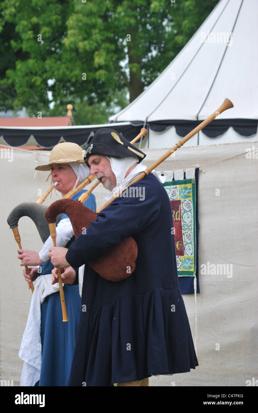 Medieval bagpipe hi-res stock photography and images - Alamy