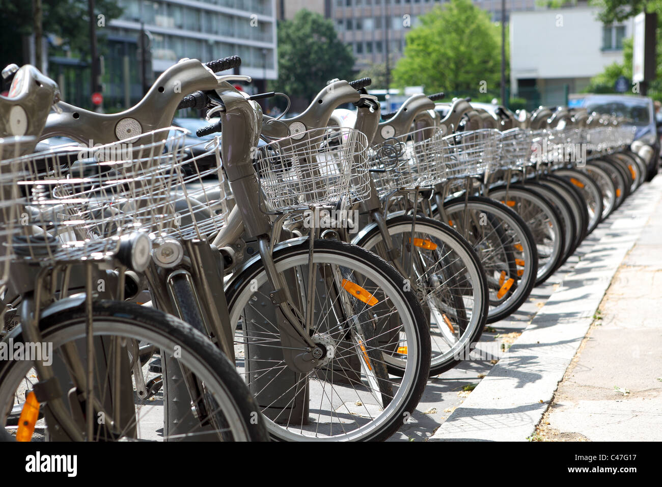 Paris bike group hi-res stock photography and images - Alamy