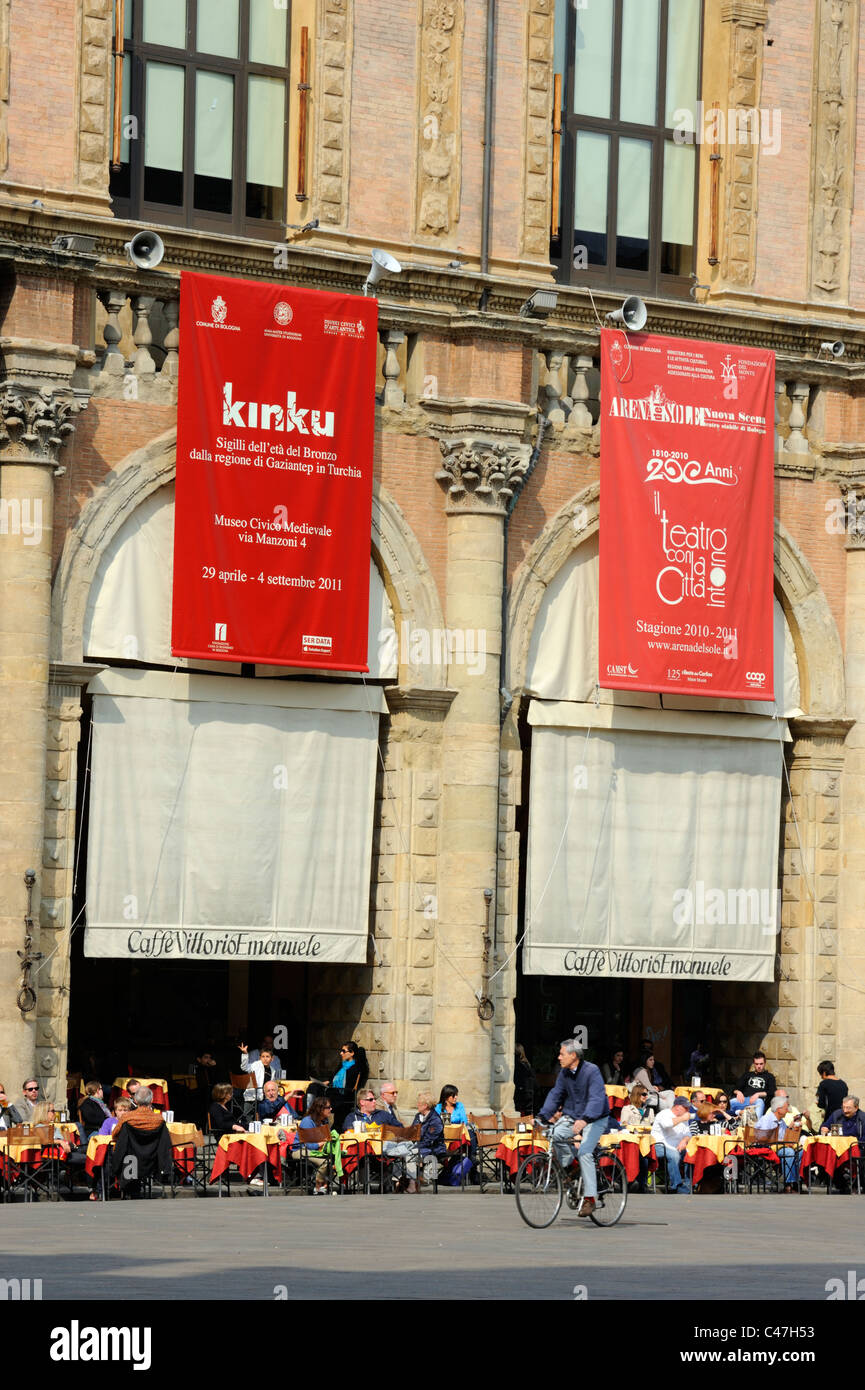 A cafe on Piazza Maggiore in Bologna Stock Photo - Alamy