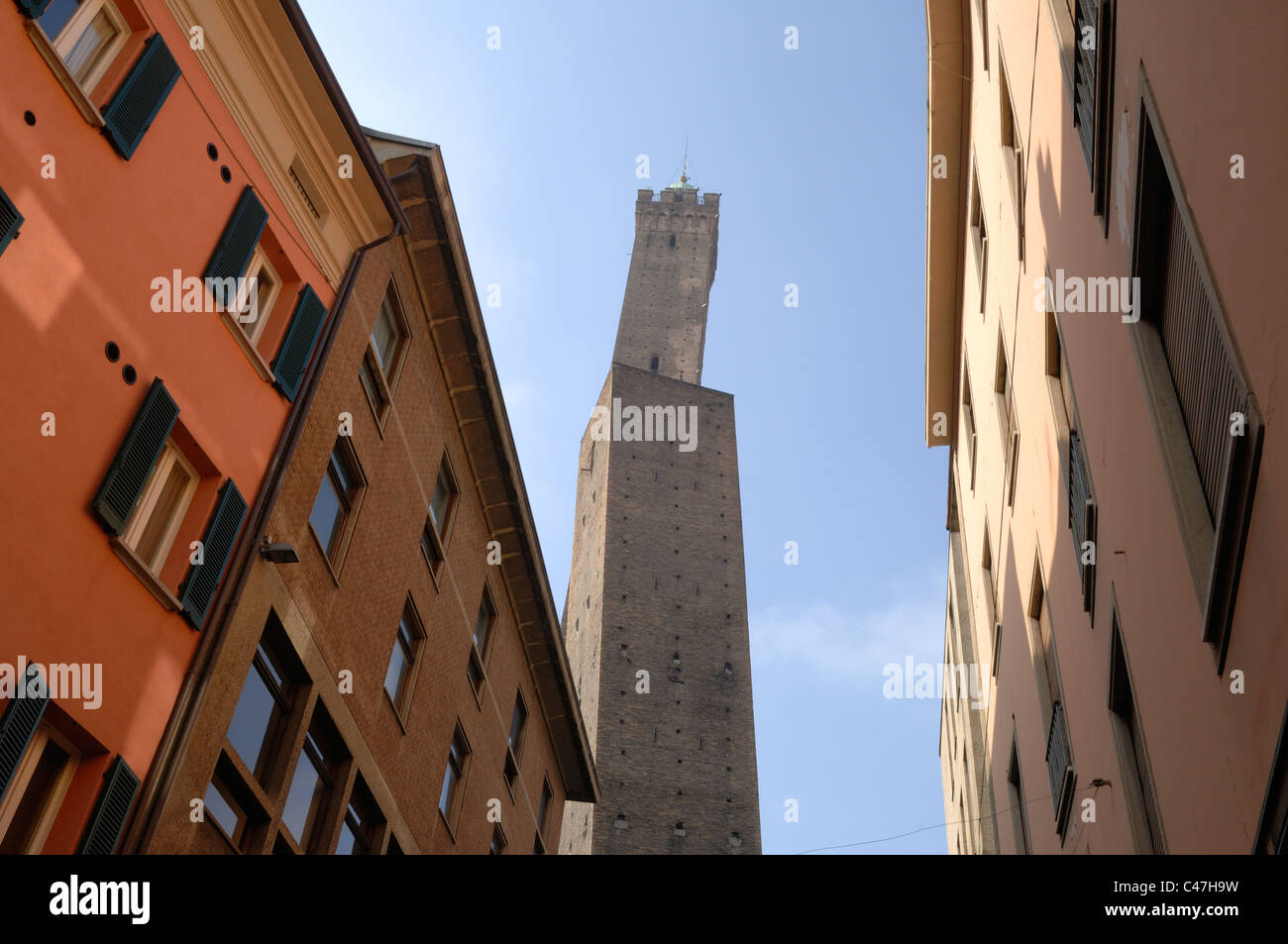 Torre degli Asinelli and Torre Garisenda viewed from Via Zamboni Stock ...