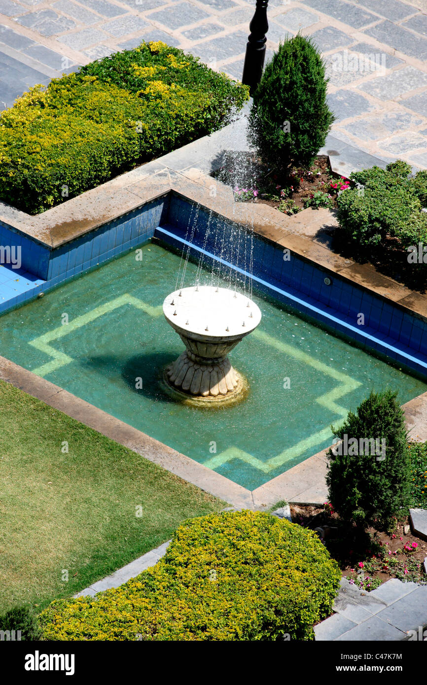 Fountain indian architecture hi-res stock photography and images - Alamy