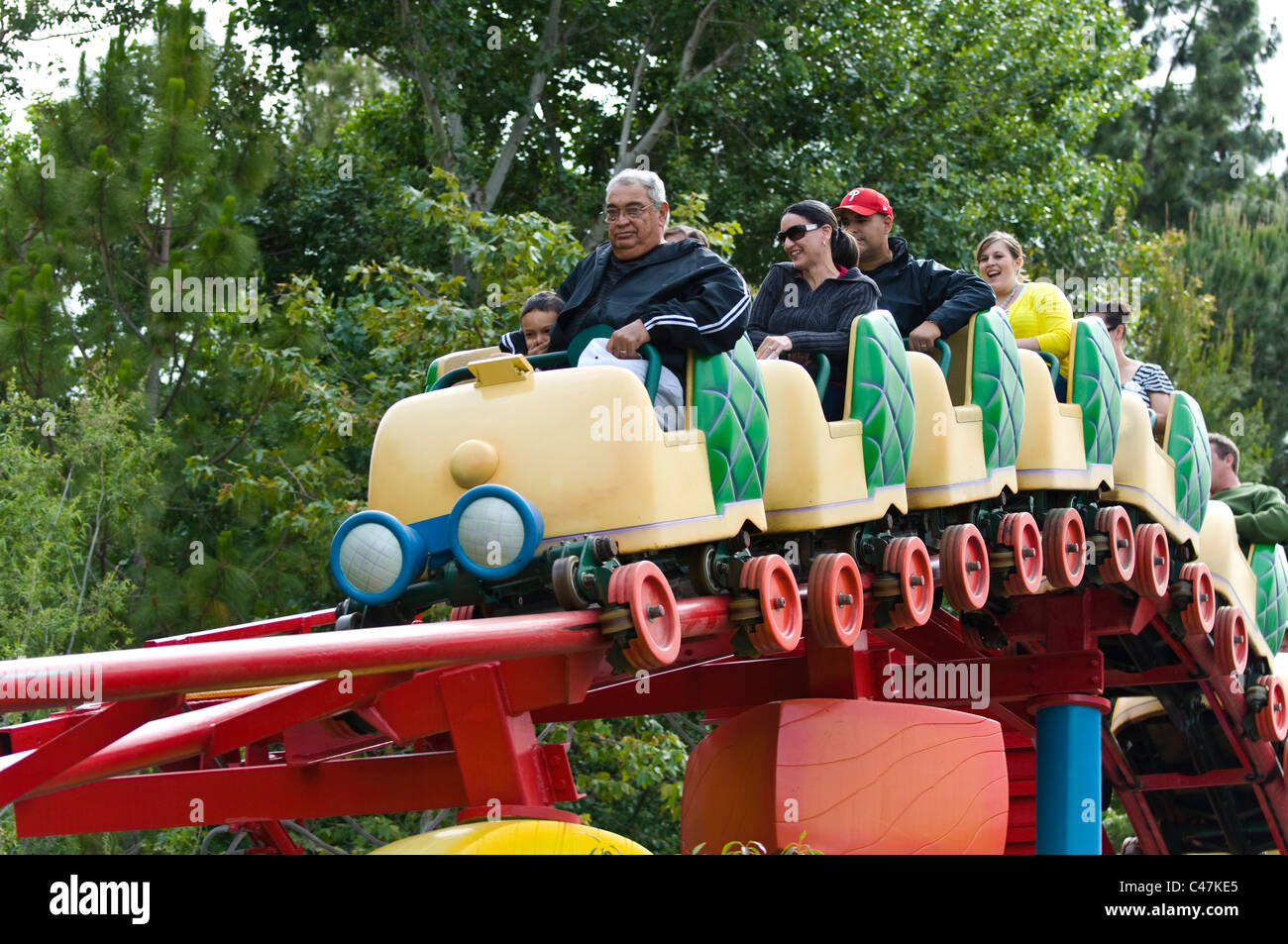 Disneyland california roller coaster hi-res stock photography and ...