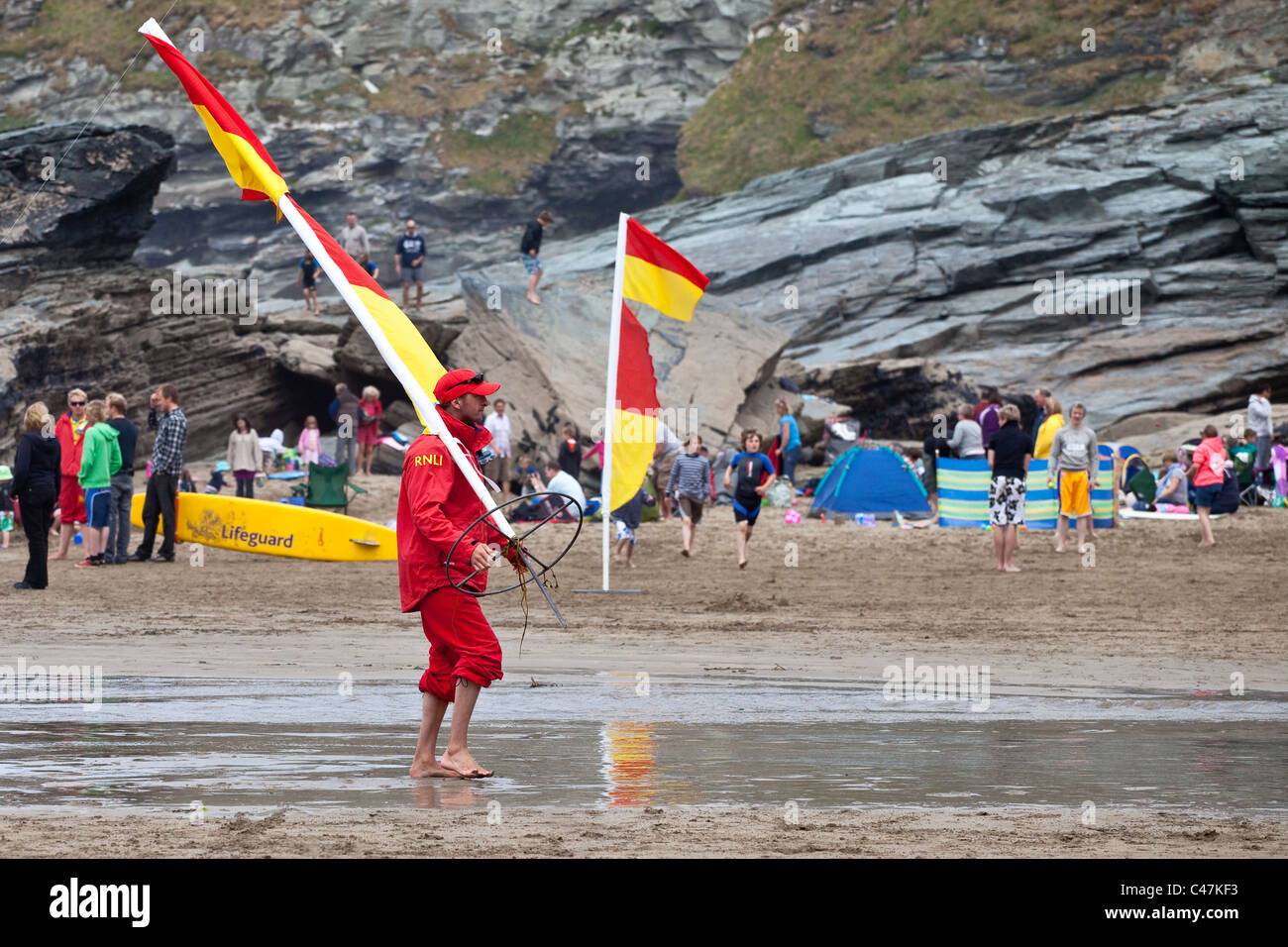 Flags strand hi-res stock photography and images - Alamy