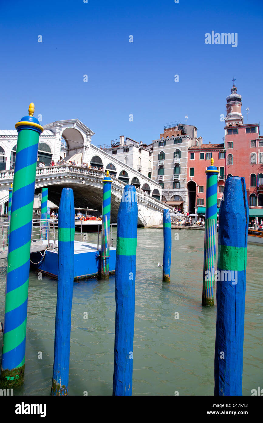 Rialto bridge view hi-res stock photography and images - Alamy