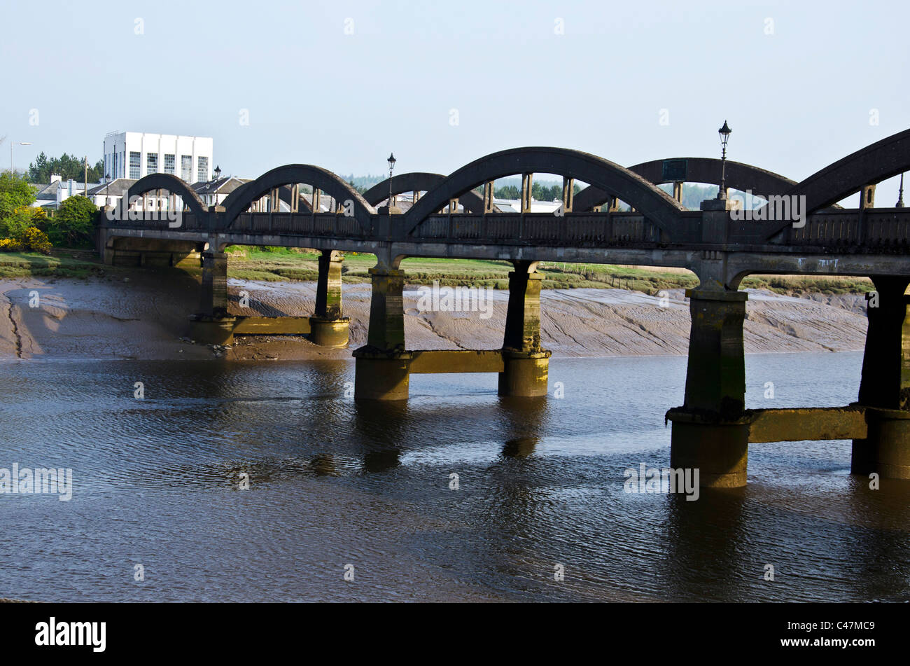 The bridge over the River Dee at Kirkcudbright, Dumfries and Galloway ...