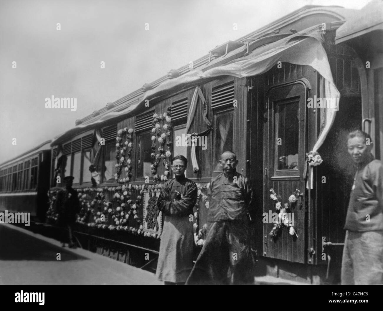 Lama hi-res stock photography and images - Alamy