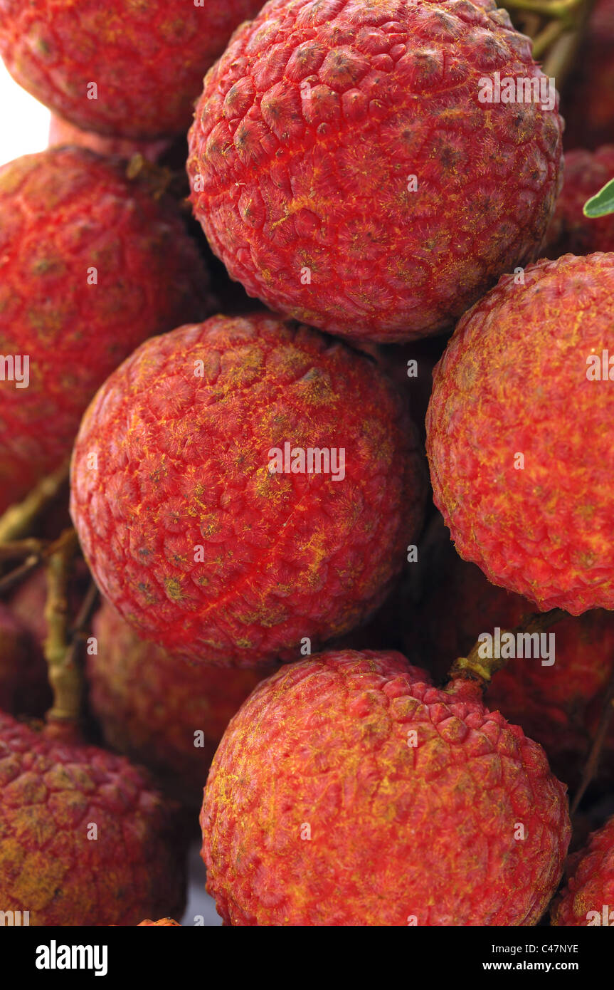 Close-up of bunch of lychee Stock Photo - Alamy