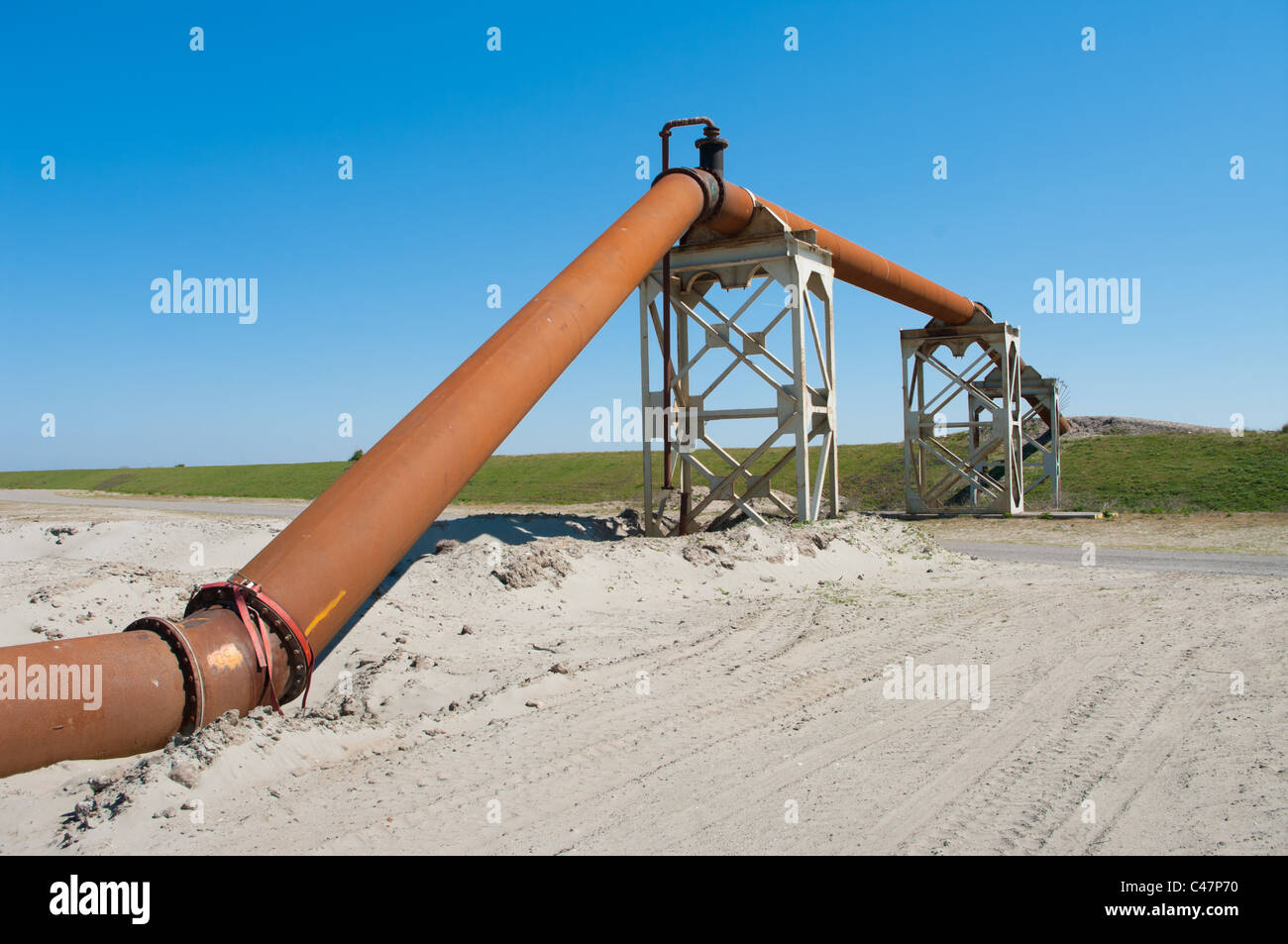 Oil and gas pipeline transportation hi-res stock photography and images ...