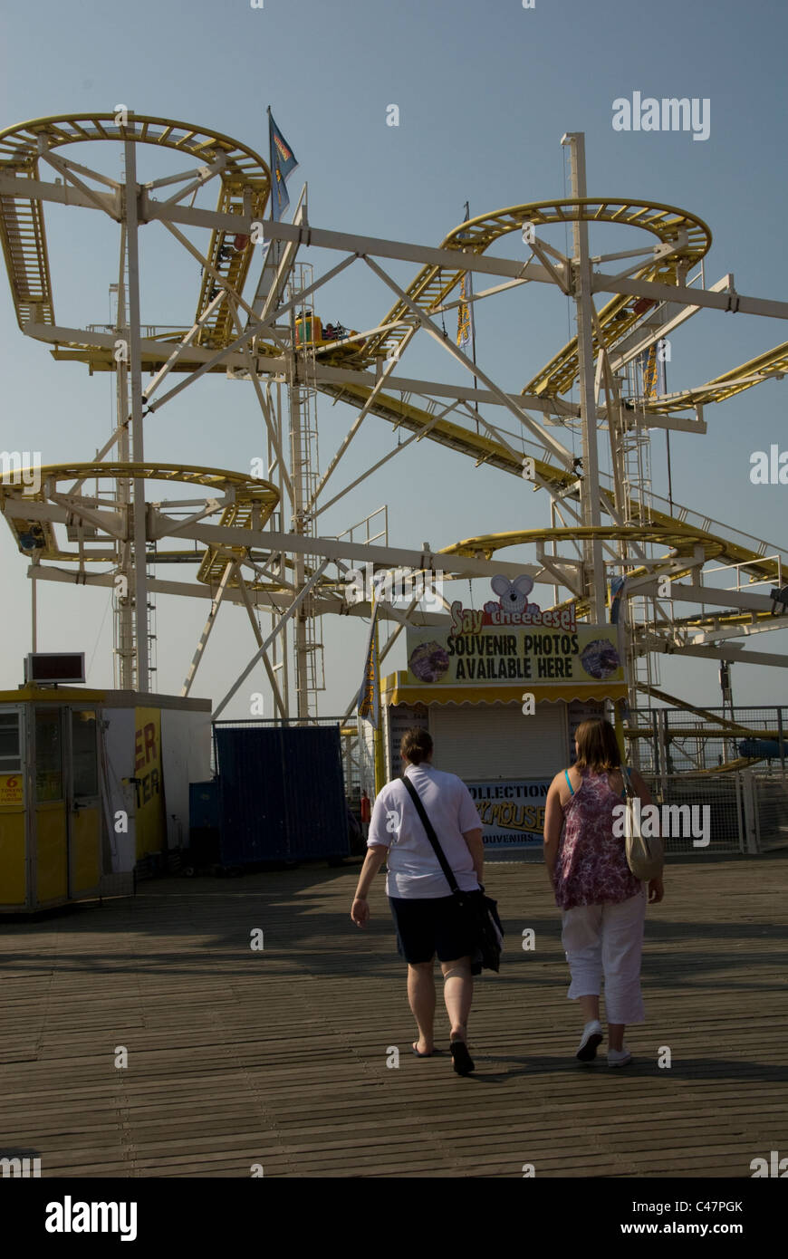 EAST SUSSEX; BRIGHTON; EXCITING SCENIC RIDE ON THE PIER Stock Photo - Alamy