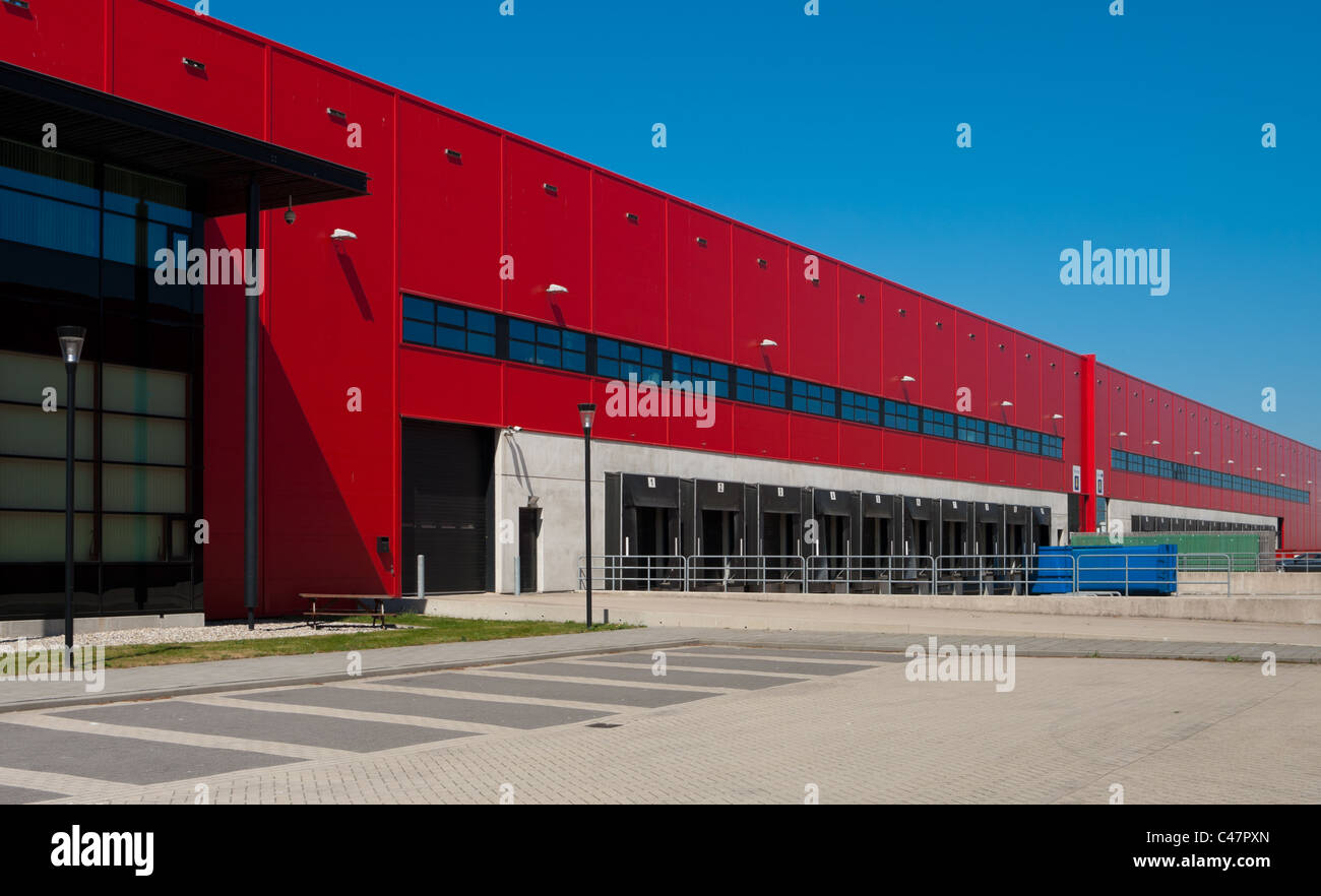 Modern metal cladding hi-res stock photography and images - Alamy