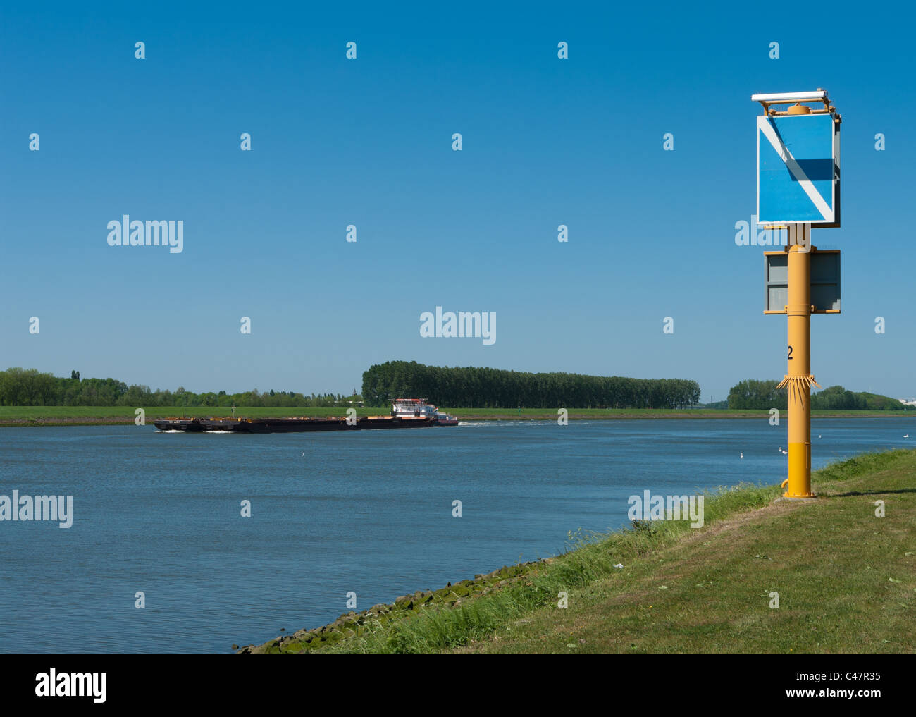 Ship traffic sign hi-res stock photography and images - Alamy