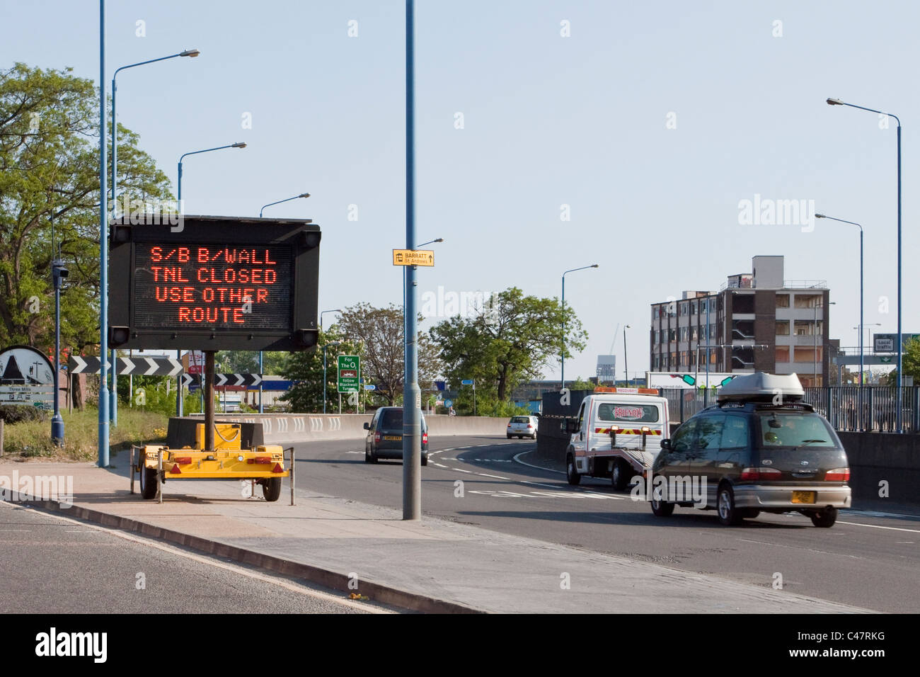 Tunnel traffic sign hi-res stock photography and images - Alamy