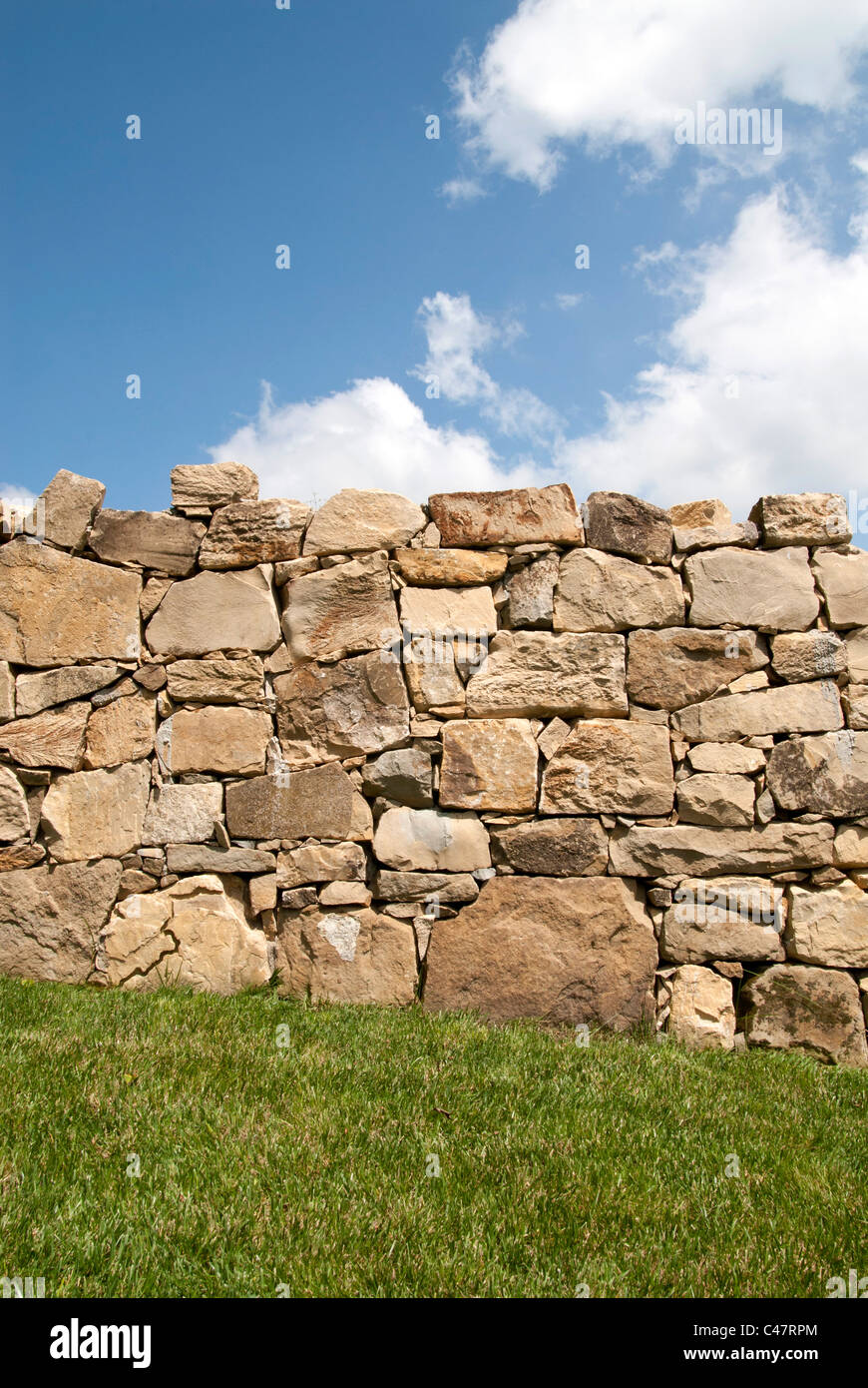 Weathered dry stone wall detail hi-res stock photography and images - Alamy