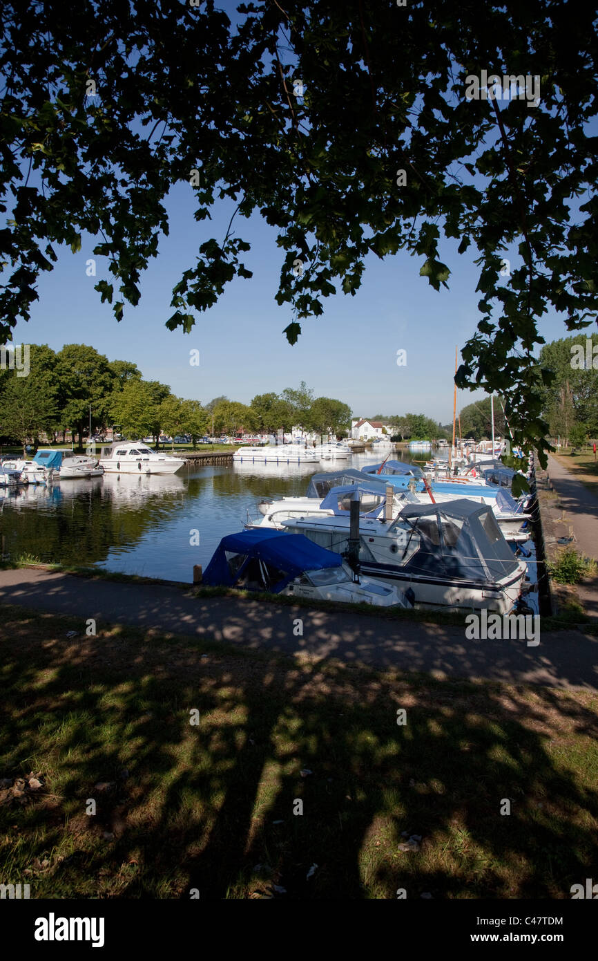 Beccles Quay Suffolk River Waveney Norfolk Broads Stock Photo - Alamy