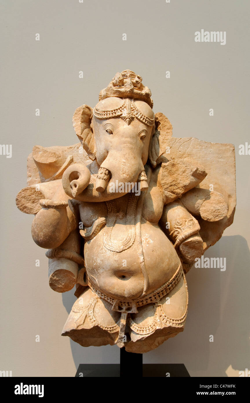 Ganesha statua hi-res stock photography and images - Alamy