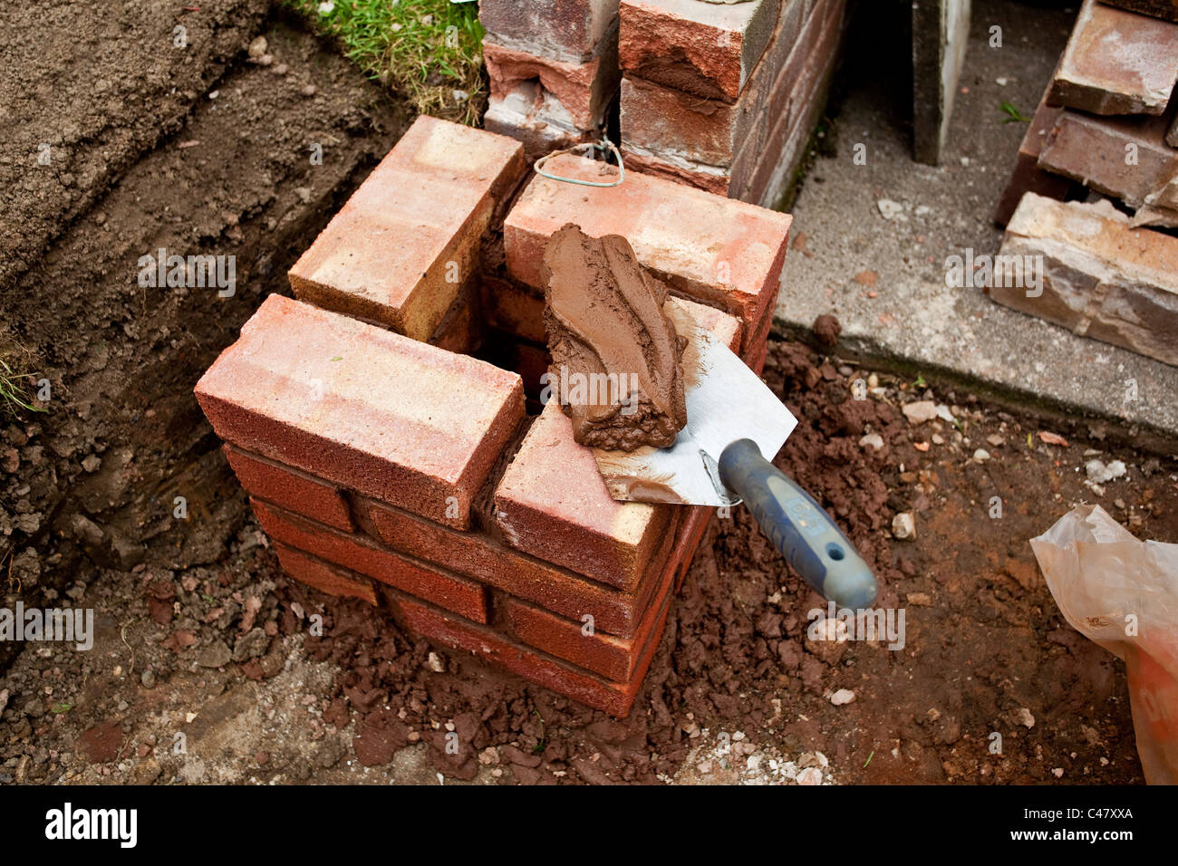 Bricks and mortar hi-res stock photography and images - Alamy