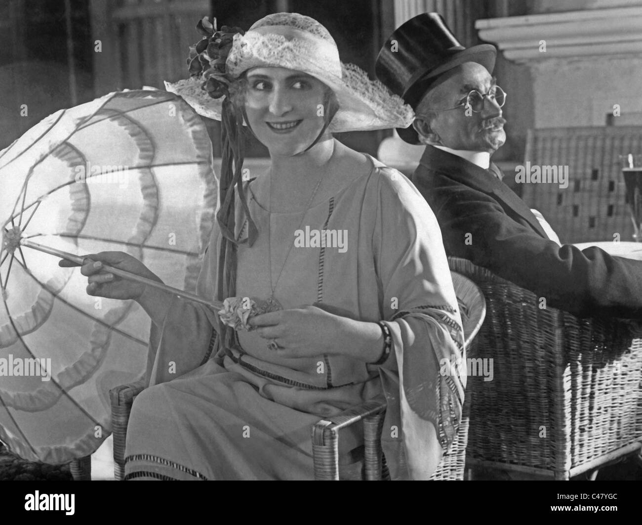 Sie hi-res stock photography and images - Alamy