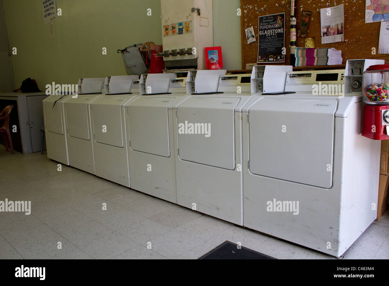 Public laundry room hi-res stock photography and images - Alamy