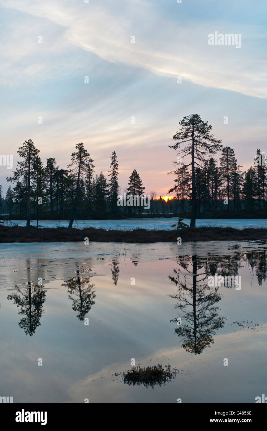Evening mood lake hi-res stock photography and images - Alamy
