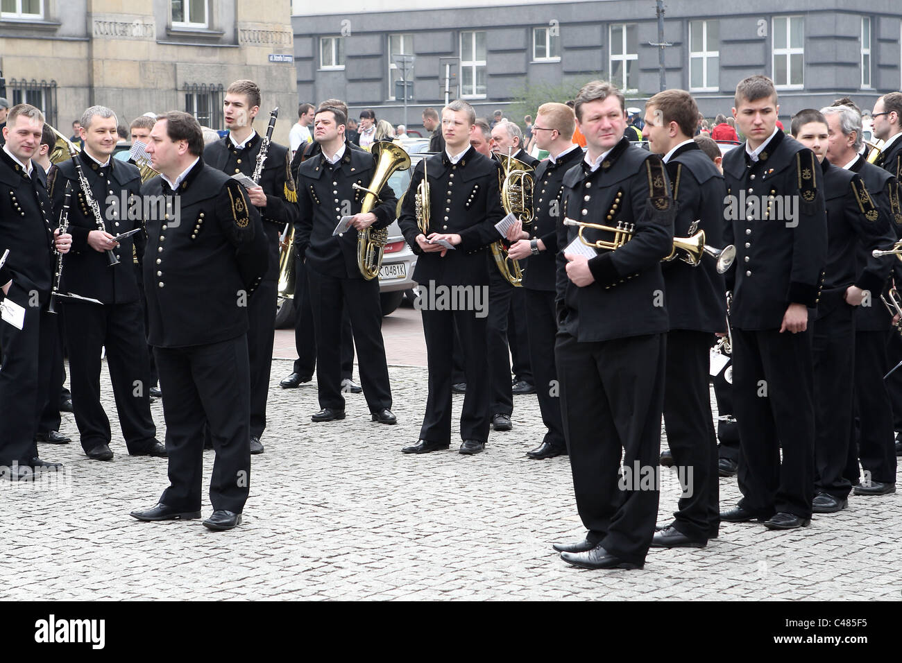 Orchestra uniforms hi-res stock photography and images - Alamy