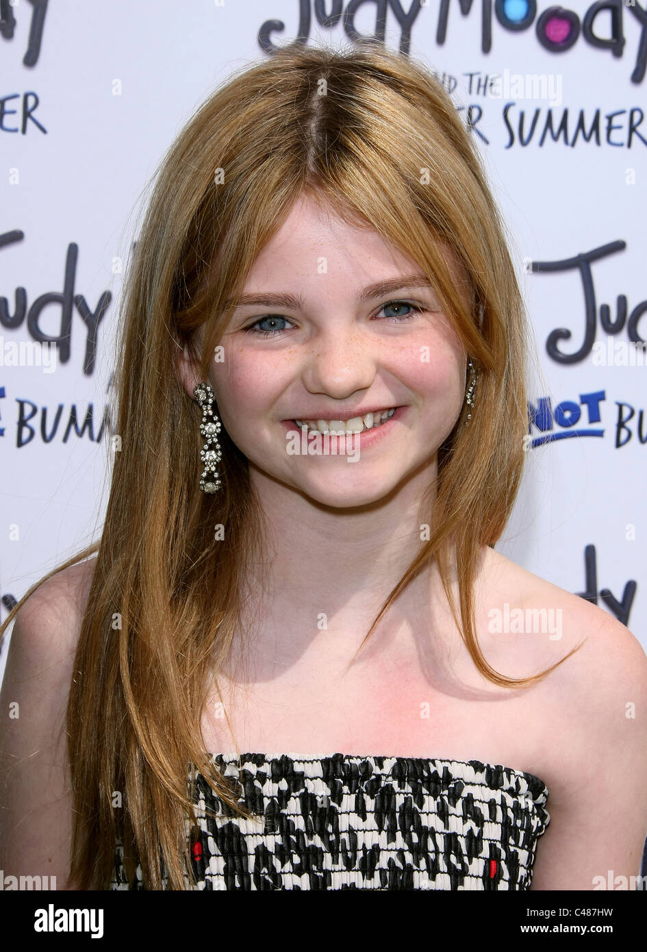 Lily Riley's Instagram, Twitter & Facebook on IDCrawl