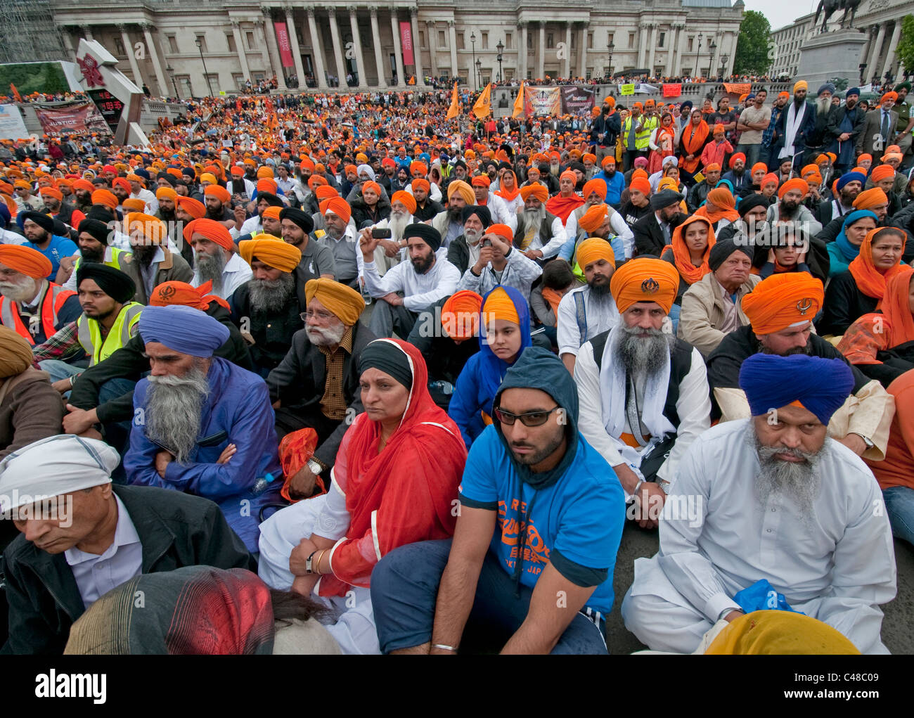 Amritsar gathering people sikh hi-res stock photography and images - Alamy