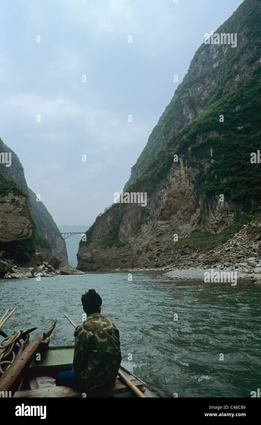 Dragon Gate Gorge, Daning River, Lesser Gorges, Yangtze River, Wushan ...