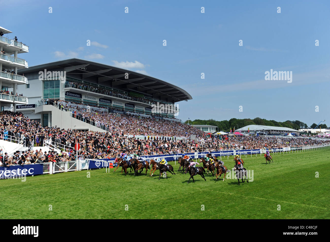 Epsom racecourse hi-res stock photography and images - Alamy
