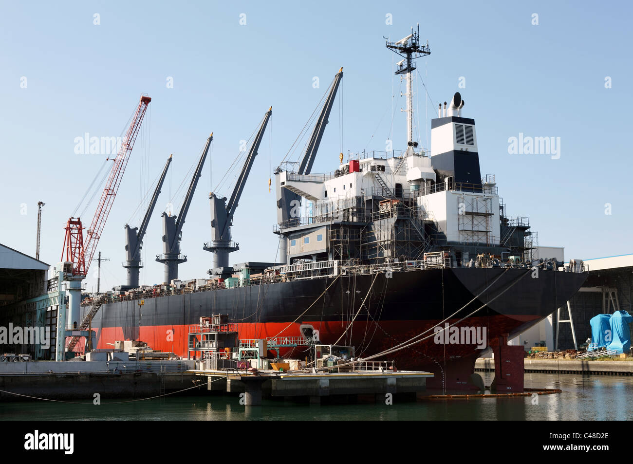 New building tanker in ship yard Stock Photo - Alamy