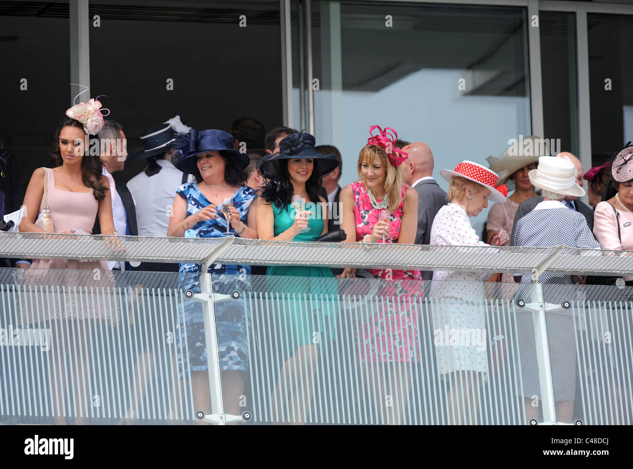 Spectators at The Derby at Epsom Downs Racecourse Stock Photo - Alamy
