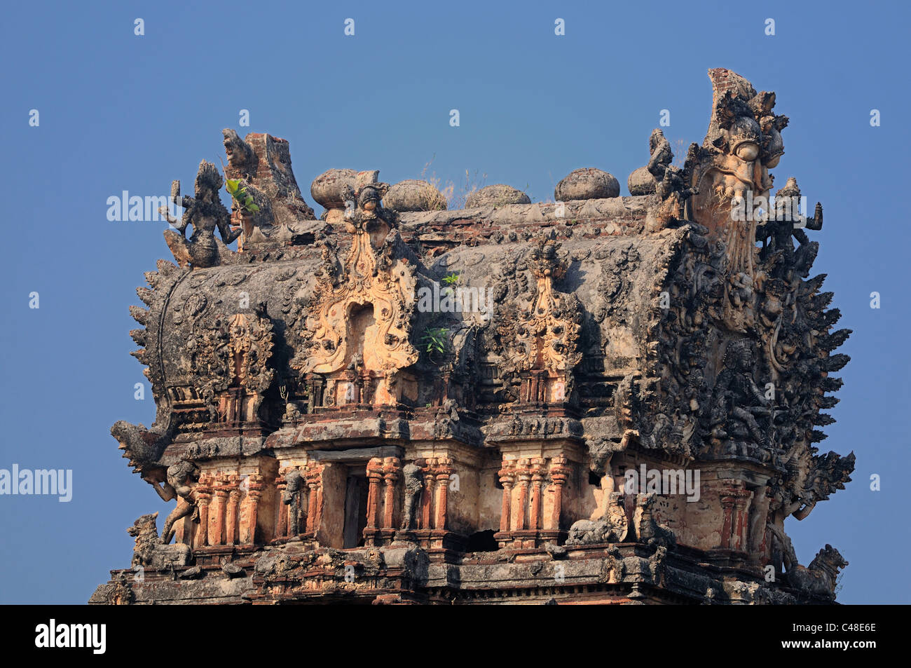 Chola dynasty architecture hi-res stock photography and images - Alamy