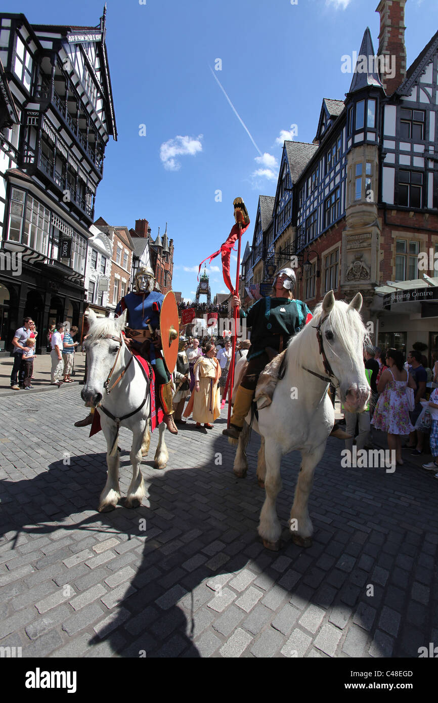 Roman soldier horseback hi-res stock photography and images - Alamy