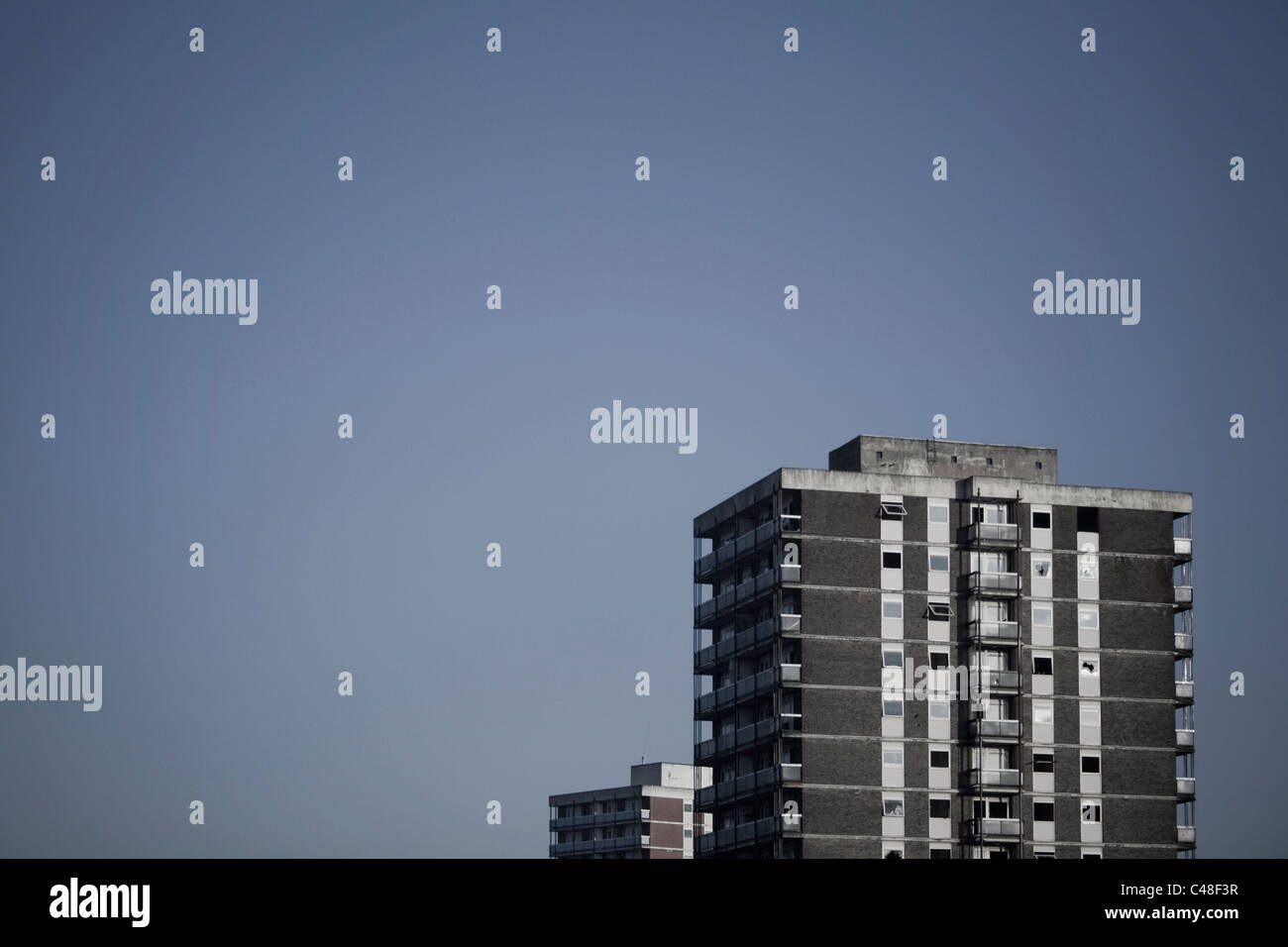 Neglected towerblock hi-res stock photography and images - Alamy