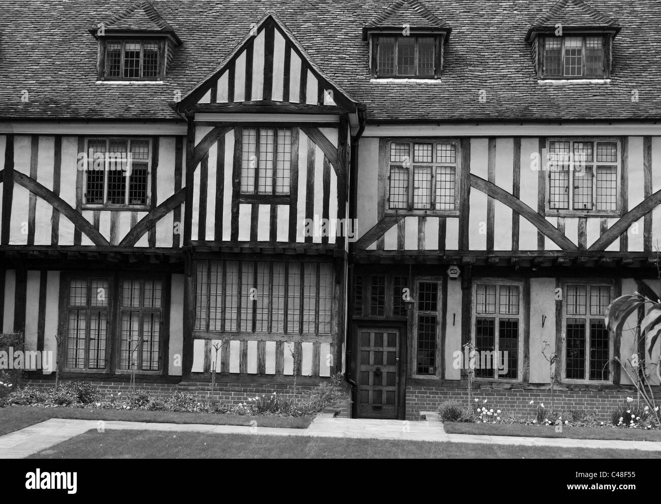 Half timbered buildings adjacent eltham hi-res stock photography and ...