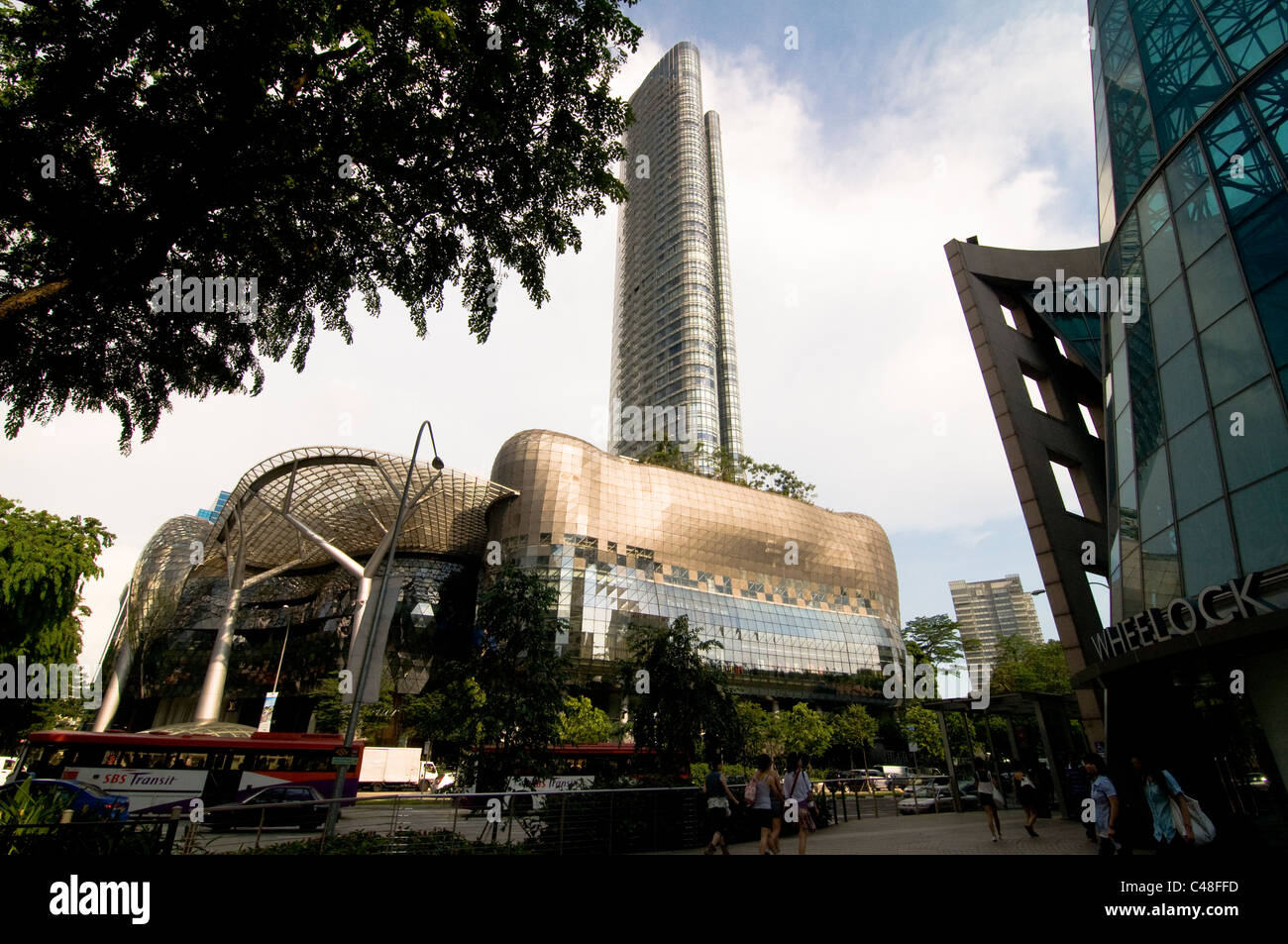 Modern shopping malls on Orchard road in Singapore Stock Photo - Alamy
