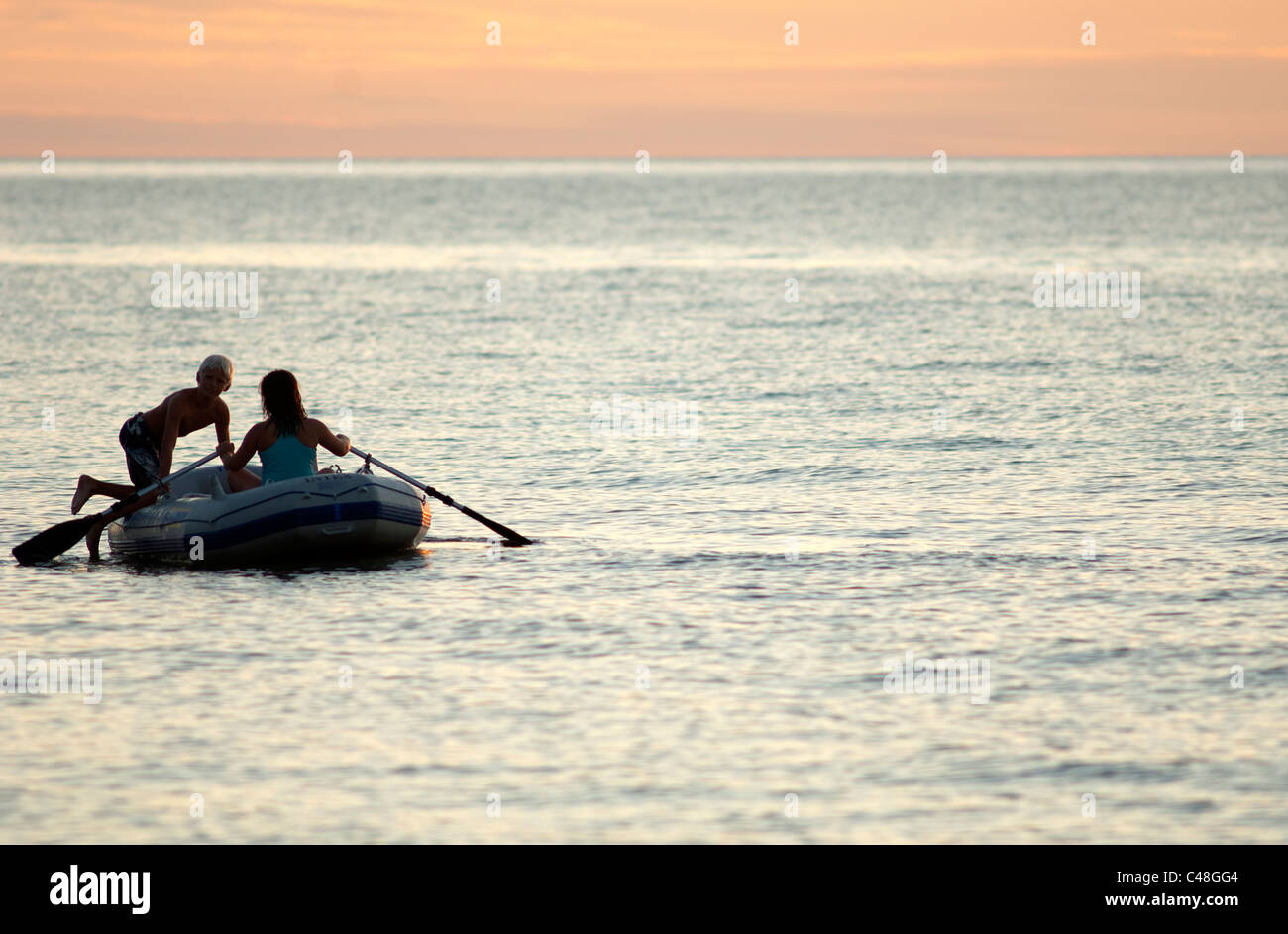 Raft beach hi-res stock photography and images - Alamy