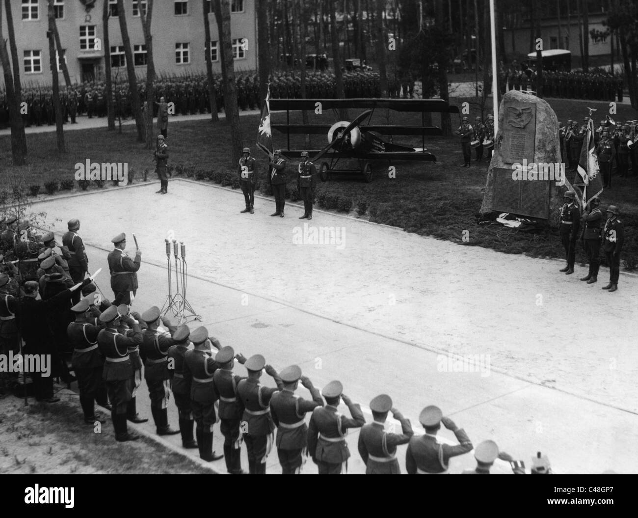 Death baron manfred von richthofen hi-res stock photography and images ...
