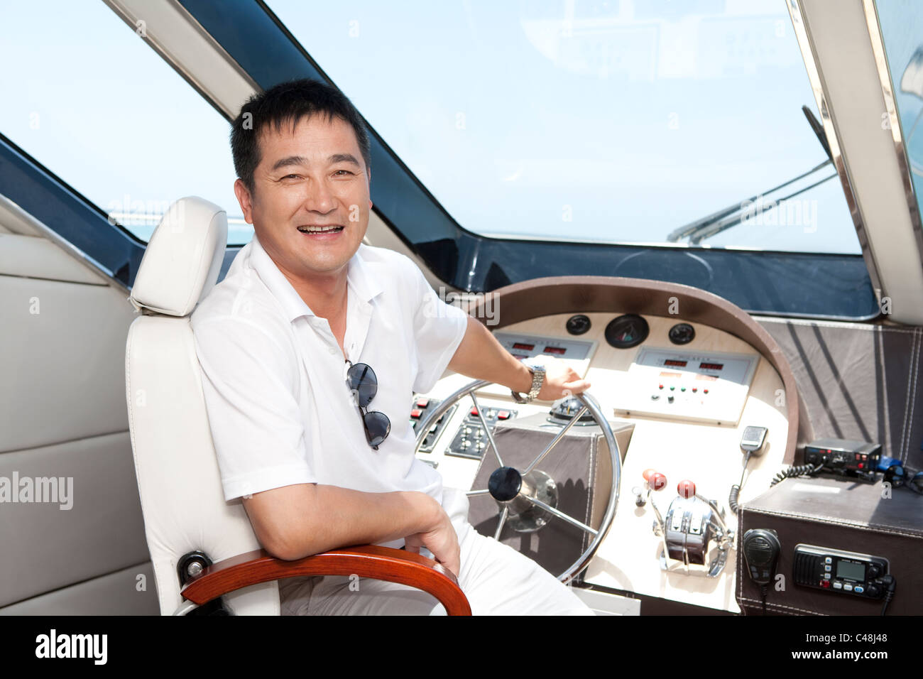 Cockpit view yacht sailing hi-res stock photography and images - Alamy